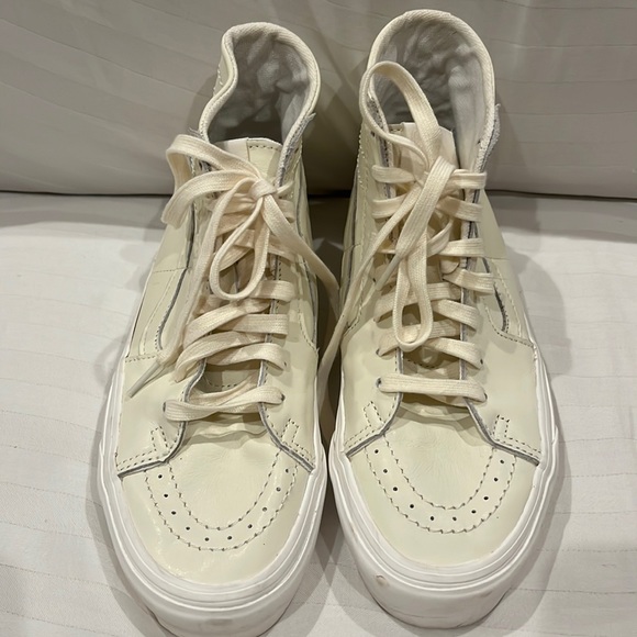 Vans | Shoes | Vans Leather High Top Leather Skate Sneakers White 72356 ...